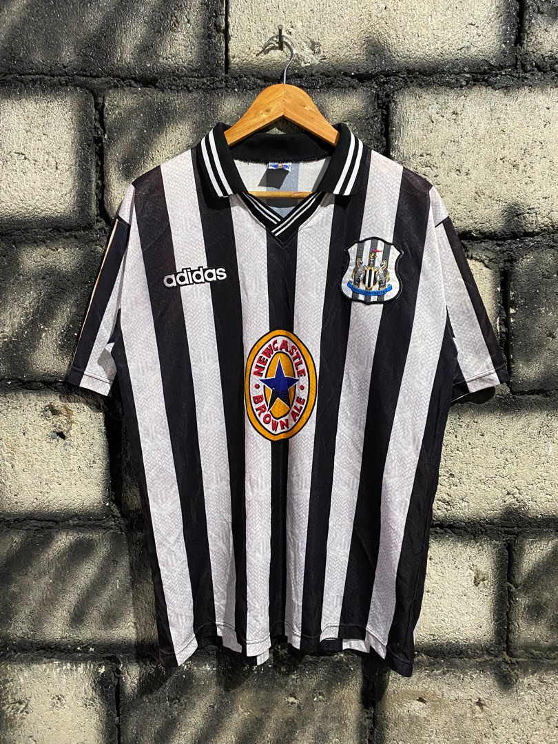 Vintage Adidas New Castle, Men's Fashion, Tops & Sets, Tshirts & Polo ...