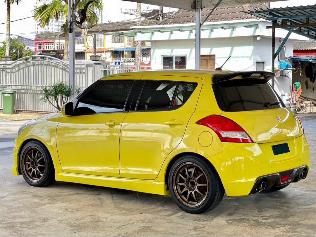 Suzuki Swift Sport ZC32S CVT AT, Cars, Cars for Sale on Carousell