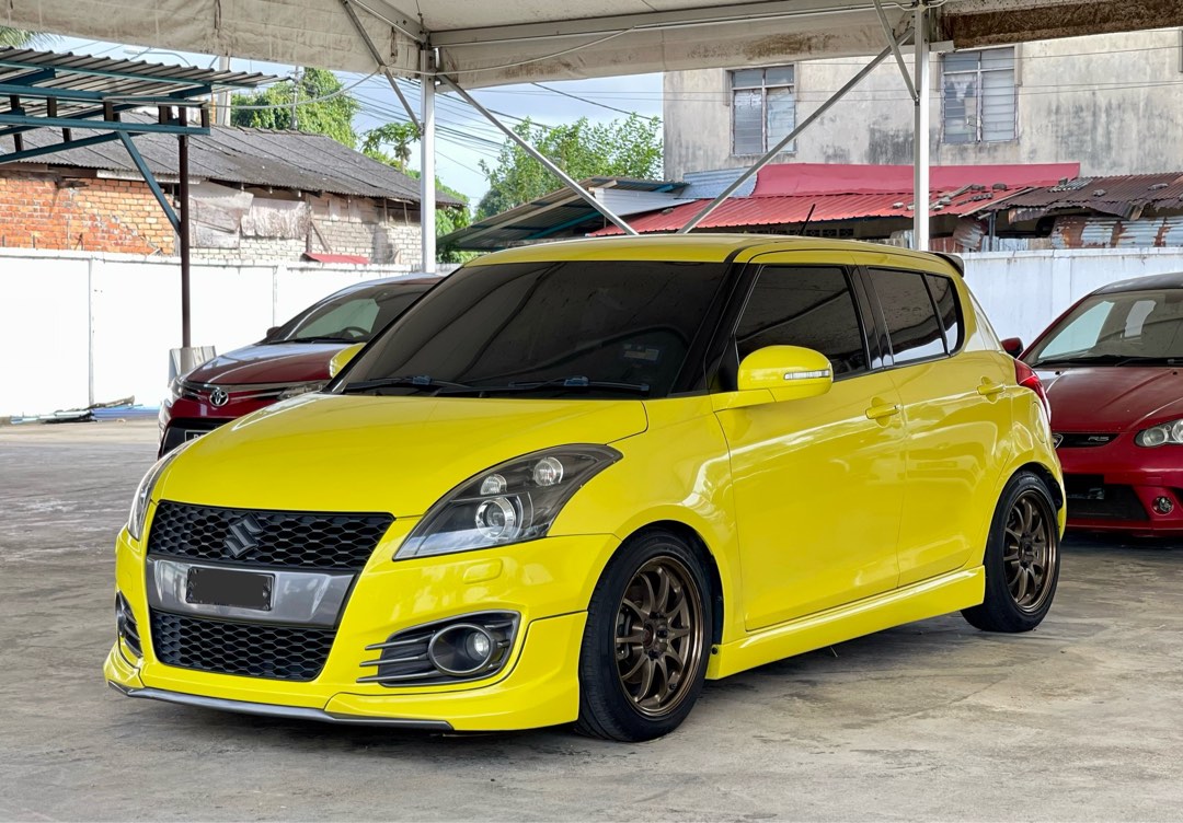 Suzuki Swift Sport ZC32S CVT AT, Cars, Cars for Sale on Carousell