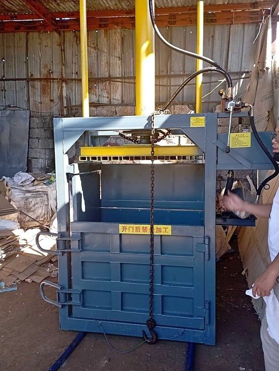 30 Tons Double Cylinder (ONHAND) Baler Machine Garbage Press machine ...