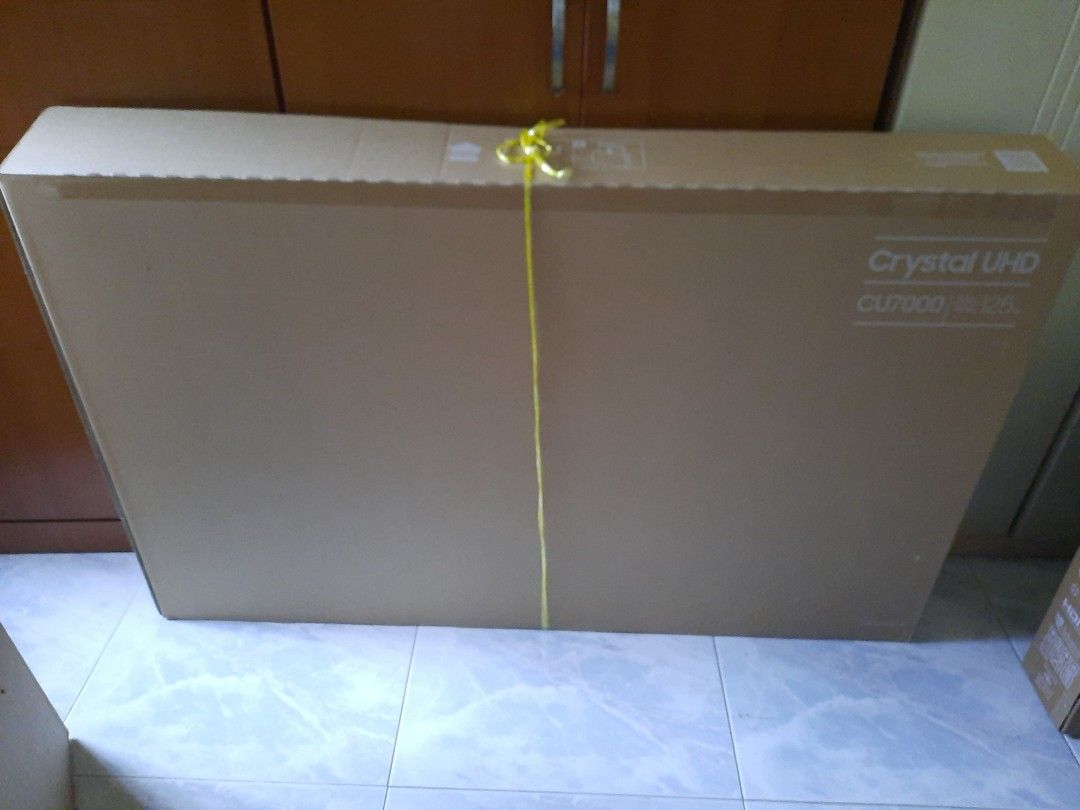 50" Samsung Empty TV Box With Styrofoam, Furniture & Home Living, Home ...