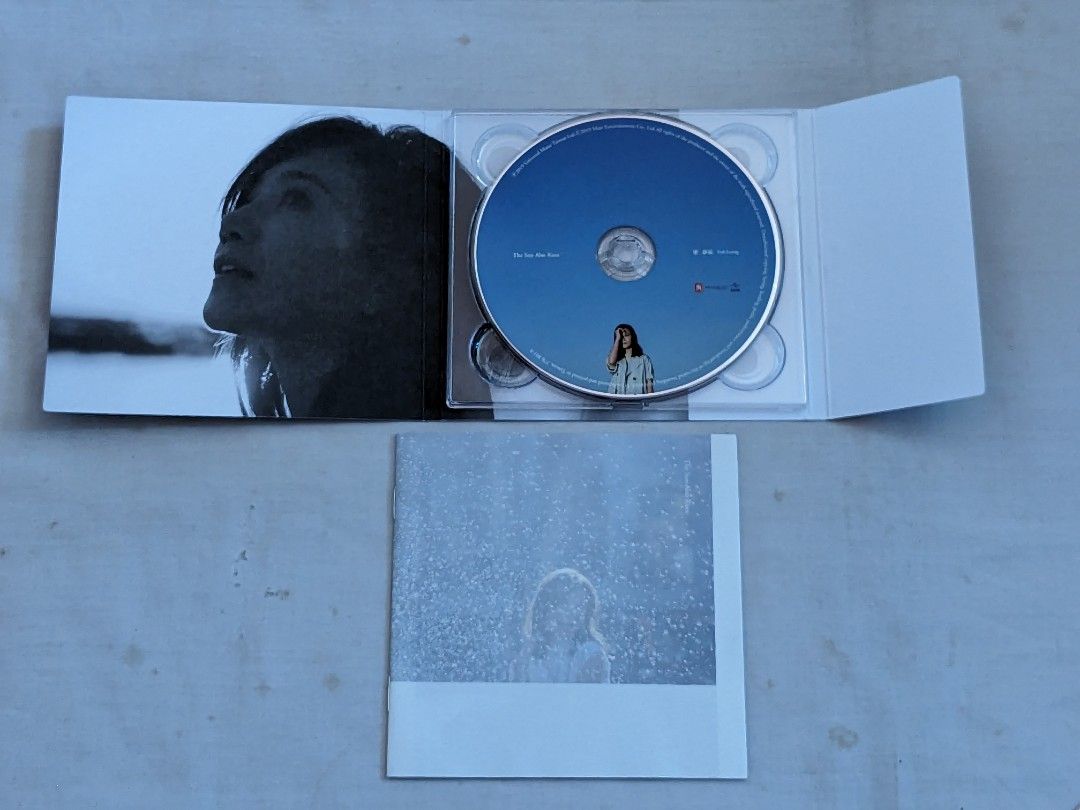 梁靜茹"我好嗎？太陽如常升起"親筆簽名 Fish Leong Jing Ru 2019 Universal Music Taiwan ...