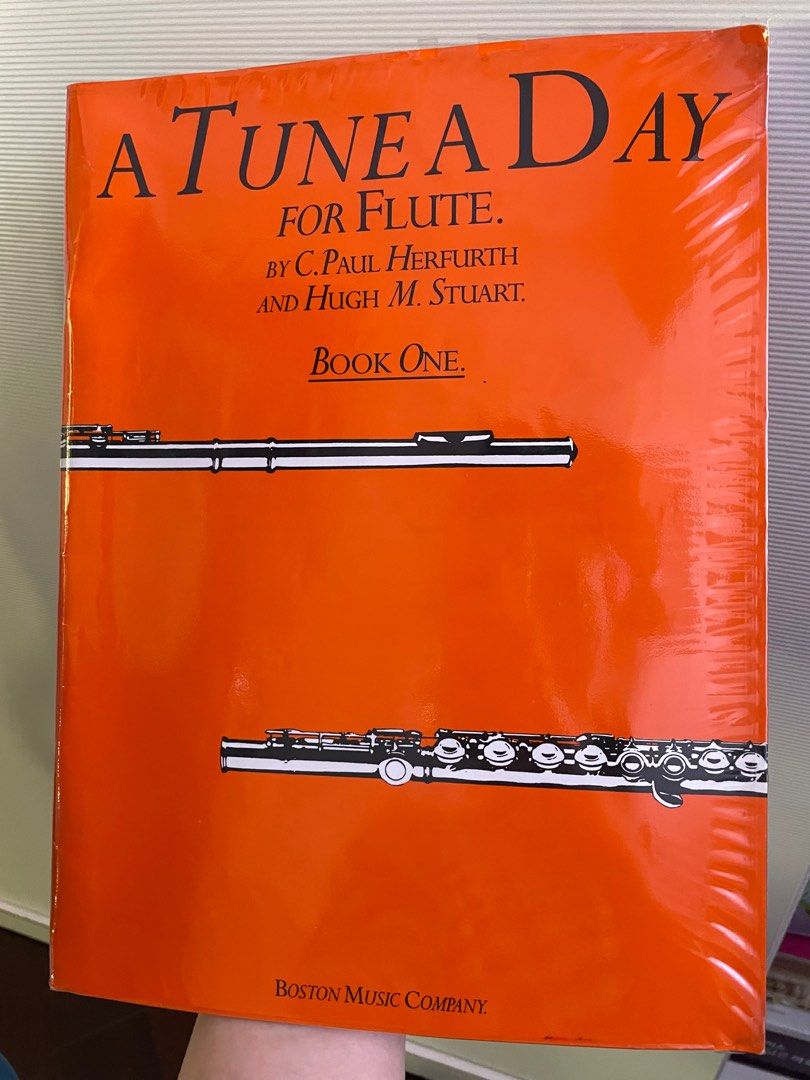 ‘A Tune A Day’ for Flute (Book One) 長笛曲譜, 興趣及遊戲, 書本 & 文具, 教科書 - Carousell