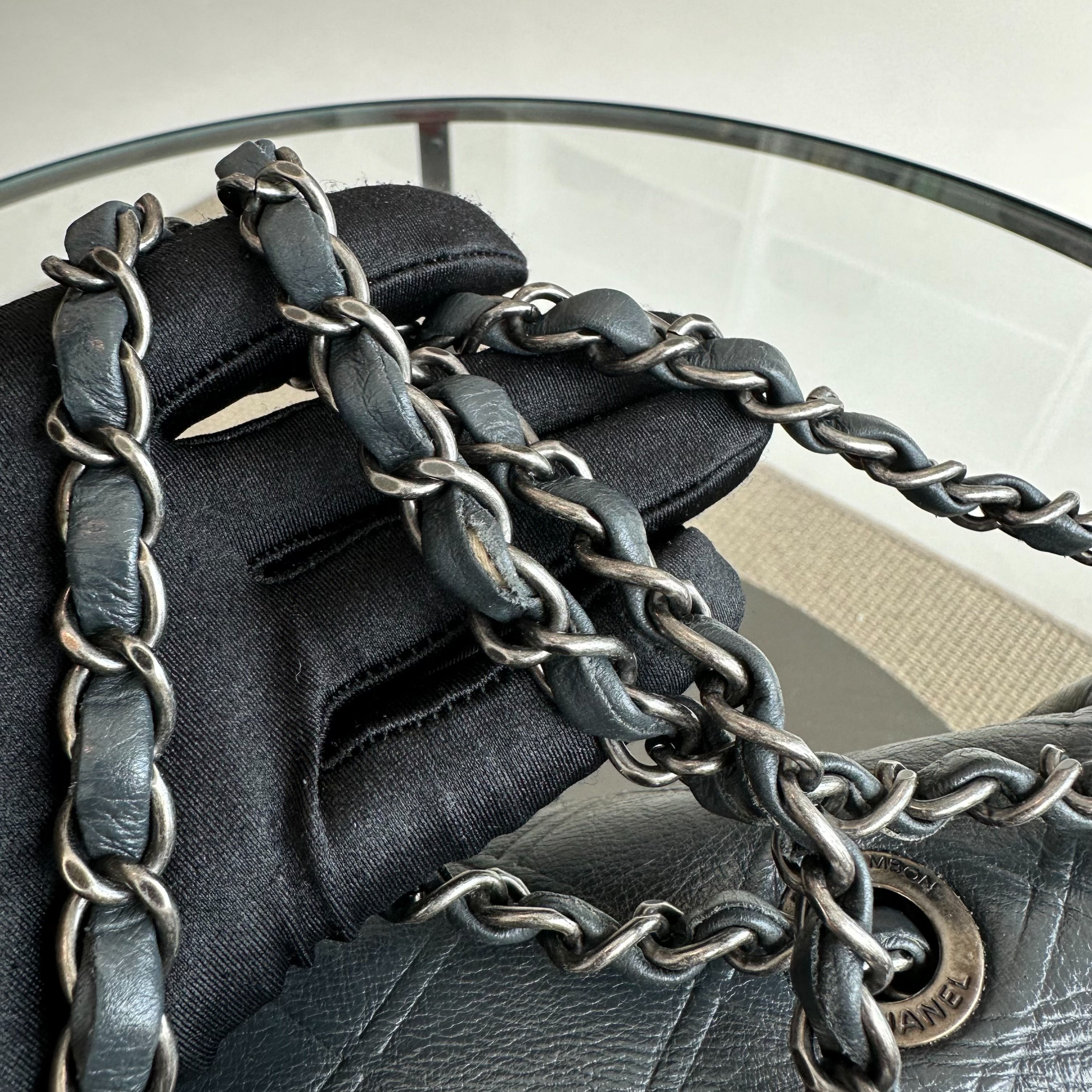 Chanel Calfskin Diamond Embossed New Chic Flap Dark Blue No 18, Luxury ...