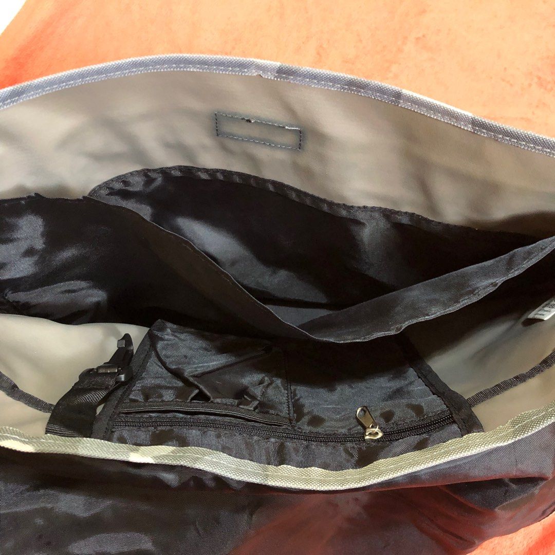 Converse All Star Messenger bag, Men's Fashion, Bags, Sling Bags on ...