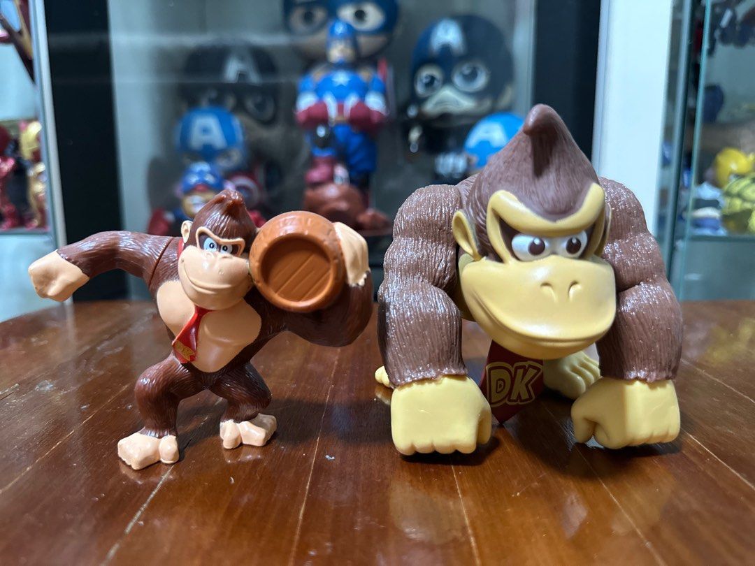 donkey kong and princess, Hobbies & Toys, Toys & Games on Carousell