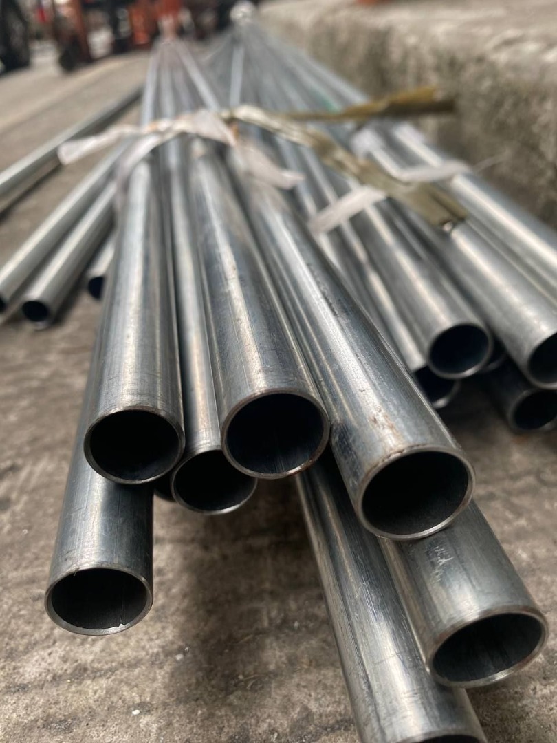 EMT Pipe (Mcgill), Commercial & Industrial, Construction Tools ...
