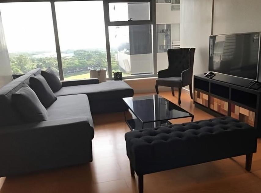 Golf Course View 3BR Unit at The Beaufort BGC Taguig, Property, For ...