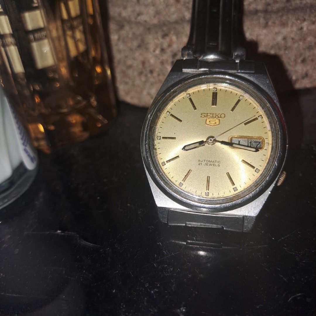 Jam Tangan Seiko 5 Automatic 7009-3040, Fesyen Pria, Jam Tangan di Carousell