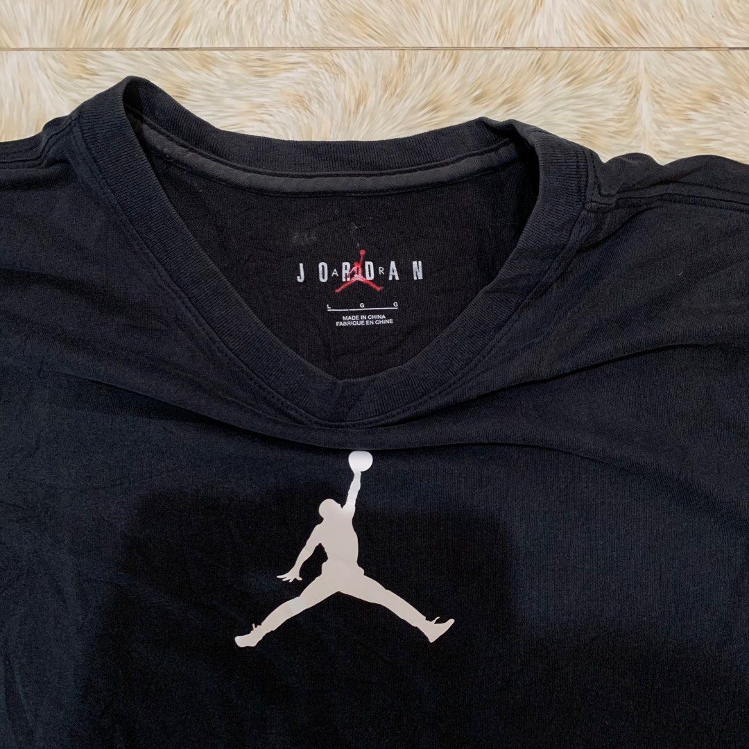 Jordan mid logo, Men's Fashion, Activewear on Carousell
