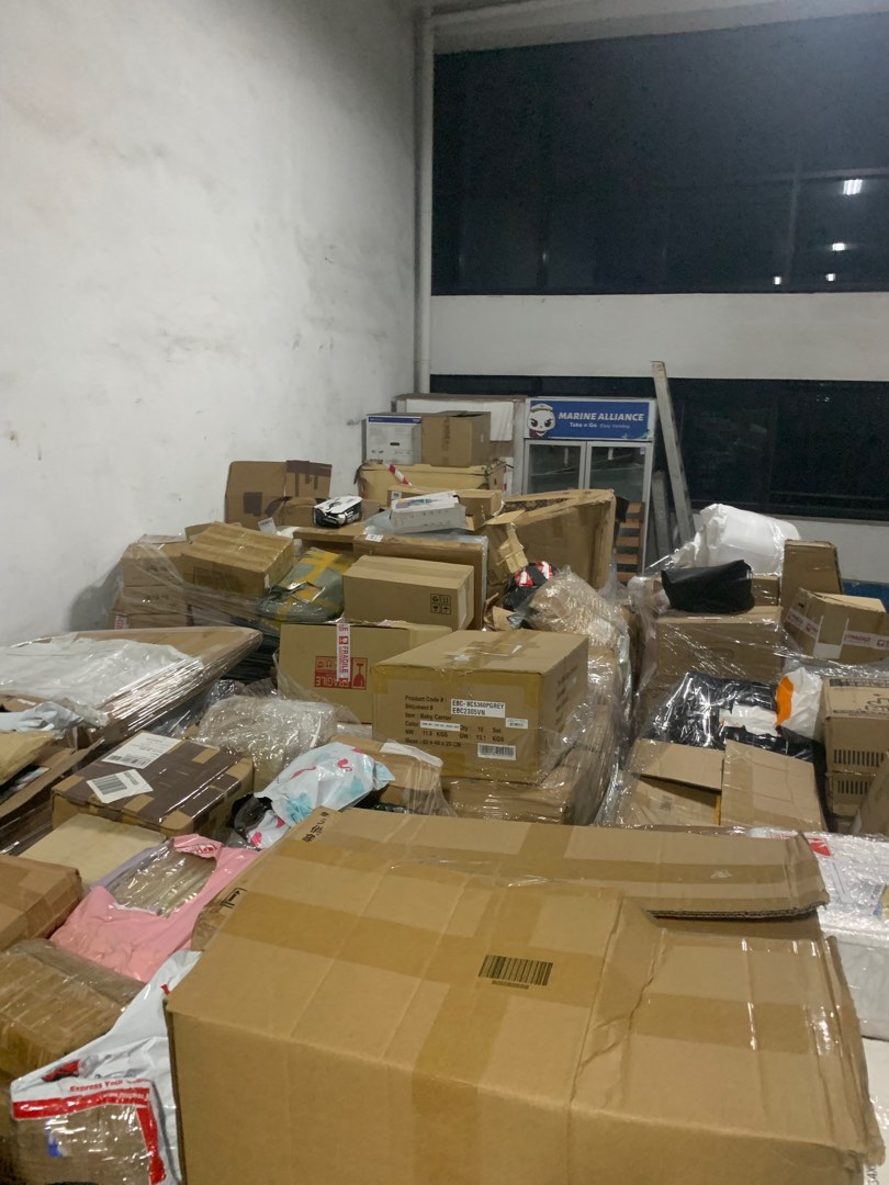 J&T return/unclaimed pallet, Announcements on Carousell