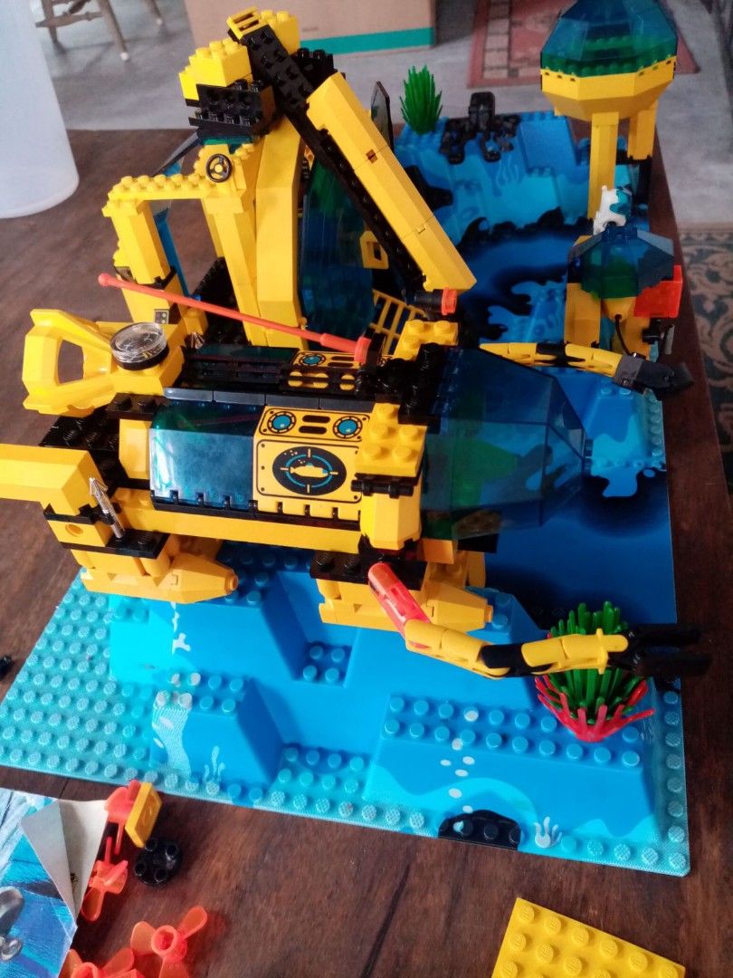 LEGO Aquazone 6195 Neptune Discovery Lab, Hobbies & Toys, Toys & Games ...