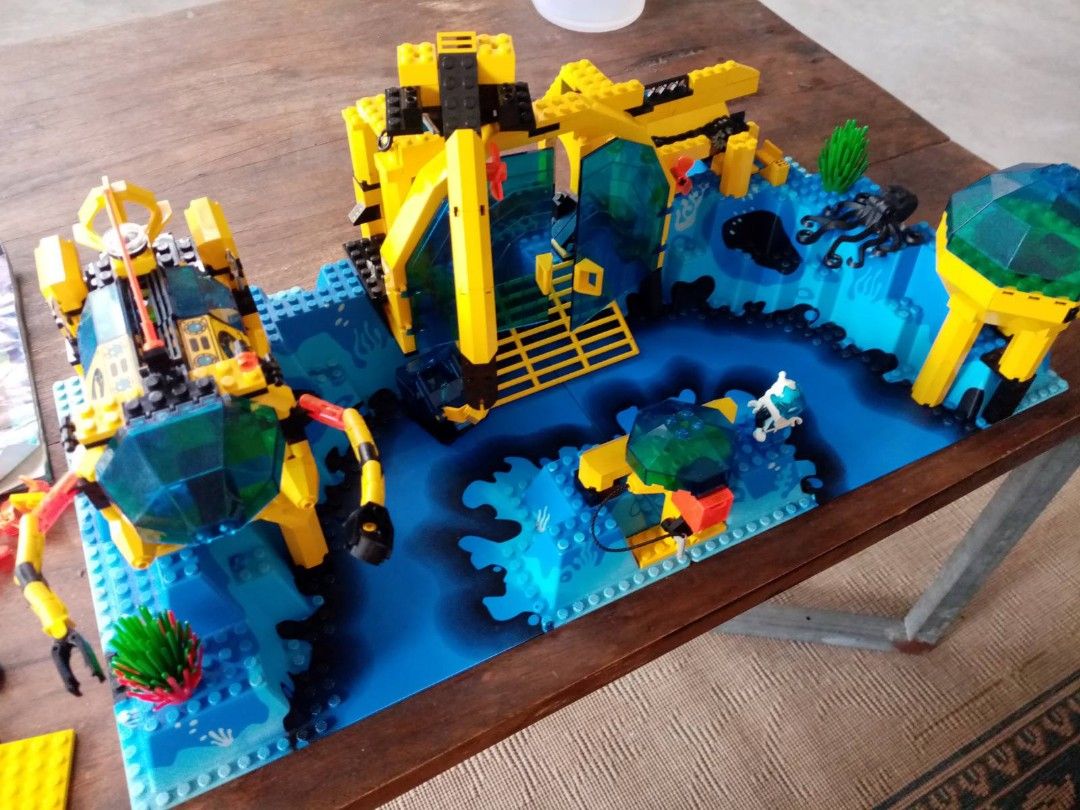 LEGO Aquazone 6195 Neptune Discovery Lab, Hobbies & Toys, Toys & Games ...