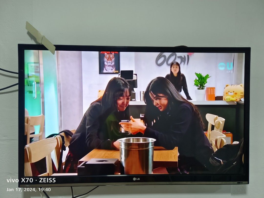 LG 42LS5700 Smart LED 42 inch TV, TV & Home Appliances, TV ...