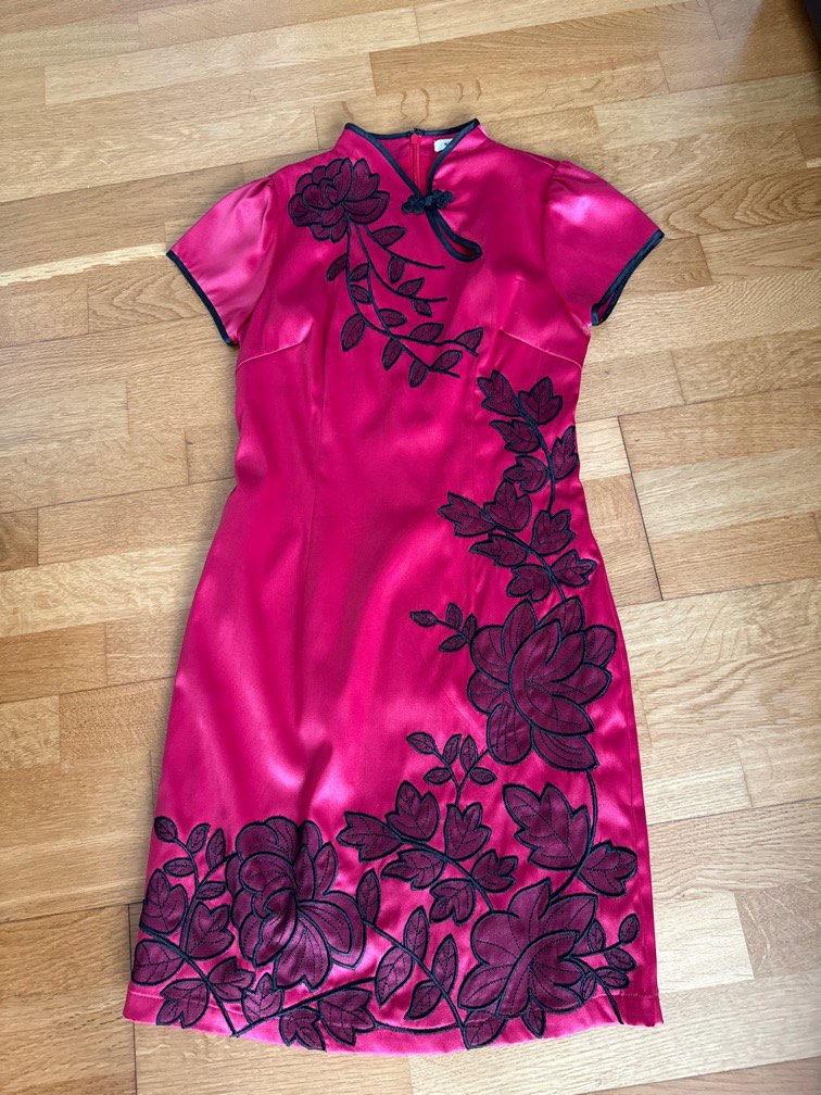 Maroon Cheongsam Qipao, Women's Fashion, Dresses & Sets, Traditional ...