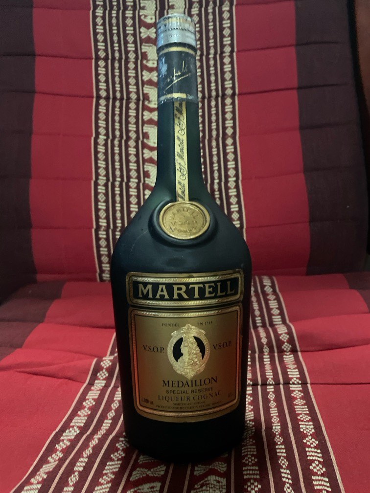 Martell VSOP Medaillon Special Reserve Liqueur Cognac 1000ml 40% Vol, Food & Drinks, Beverages ...