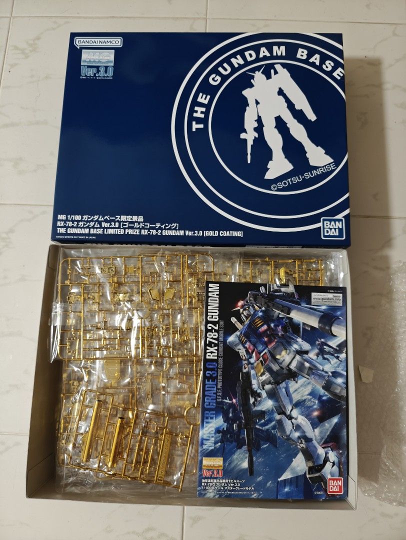 MG 1/100 THE GUNDAM BASE LIMITED RX-78-2 Gundam Ver. 3.0 [Gold Coating], Hobbies & Toys, Toys ...