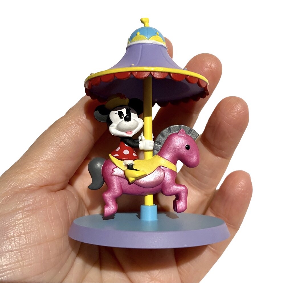 Minnie Mouse on Shanghai Disneyland Carousel, Hobbies & Toys ...