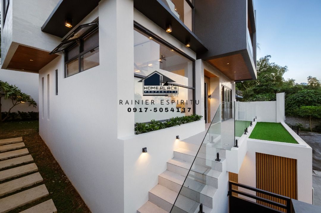 Multi-level Modern Contemporary Home with City and Lake view for Sale ...
