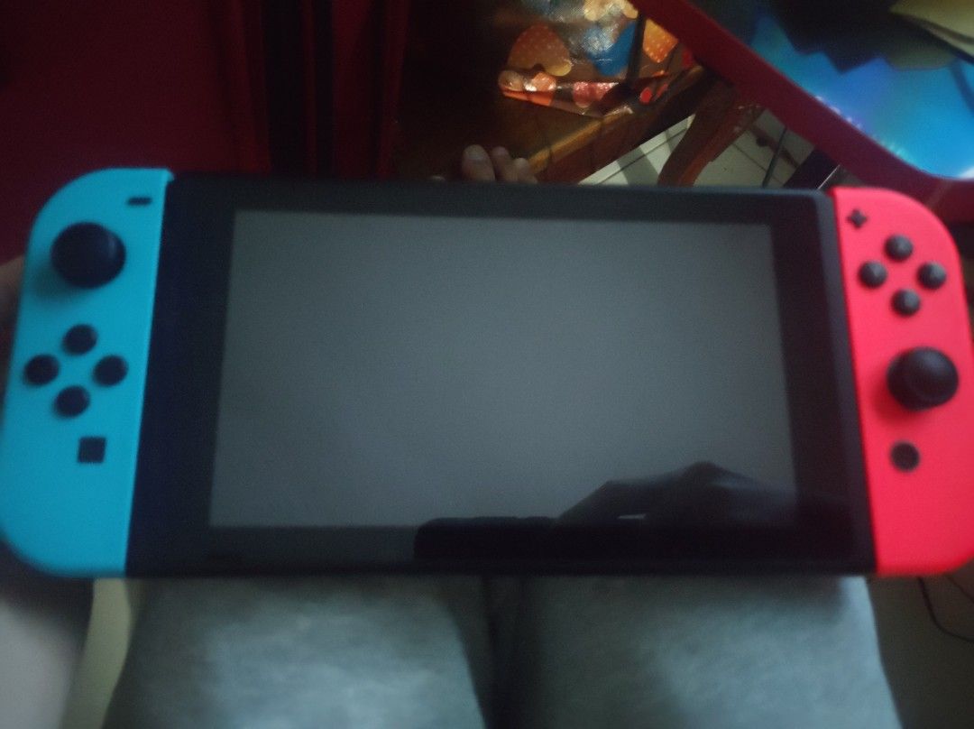 Nintendo switch version 1 for sale complete box and dock with issue ...