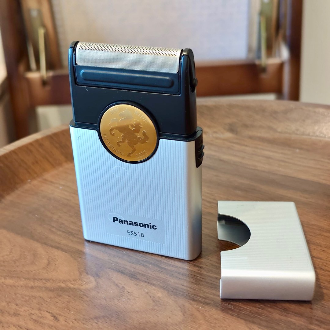 Panasonic Compact Card Shaver, 美容＆個人護理, 男士美容 ＆ 護理 - Carousell