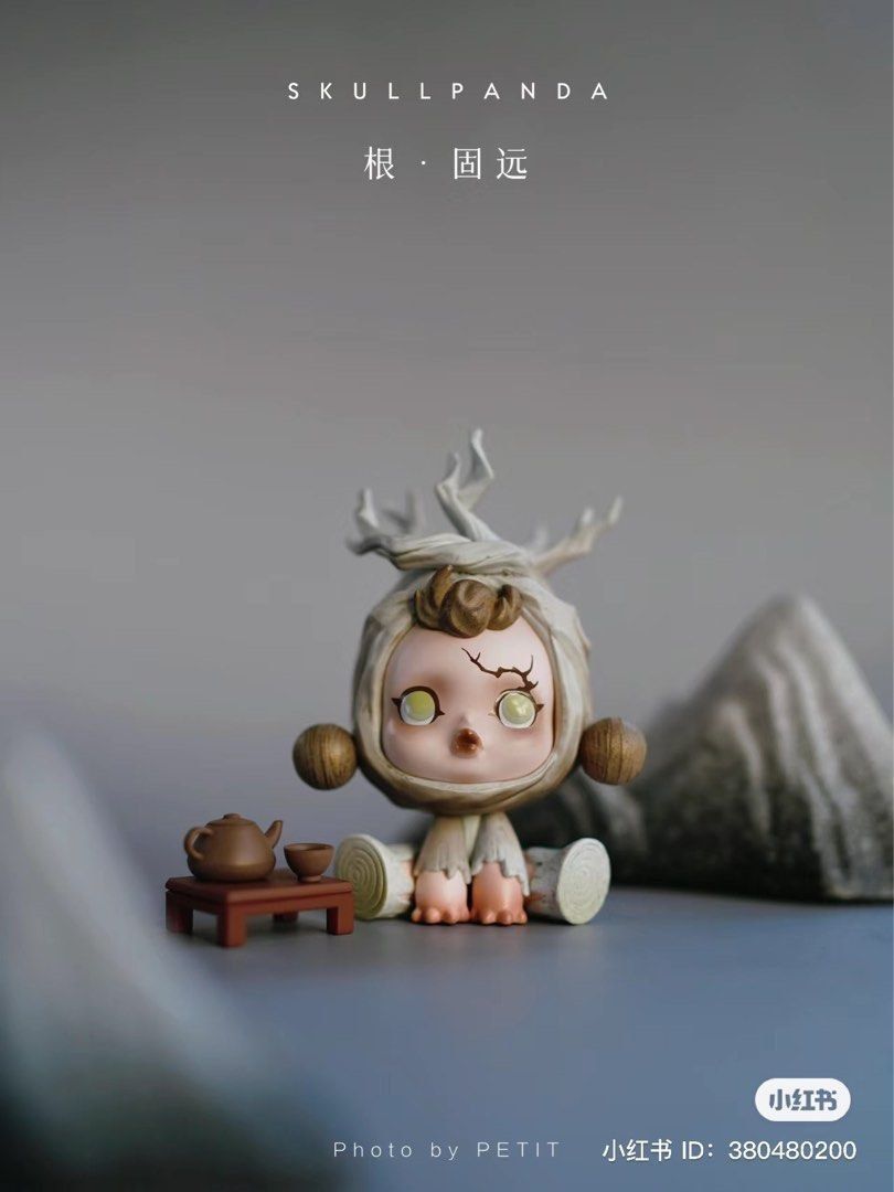 Popmart The roots skullpanda from the ink plum blossom series, Hobbies ...