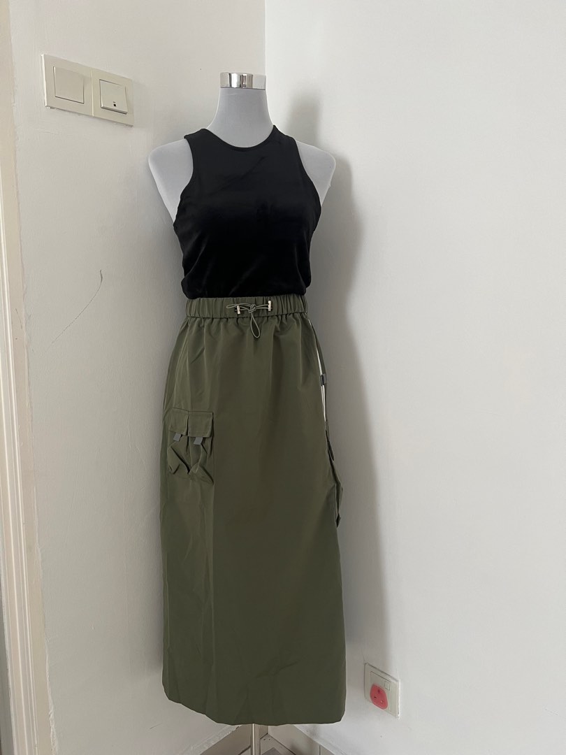 Premium army green cargo skirt (all size), Women's Fashion, Bottoms ...
