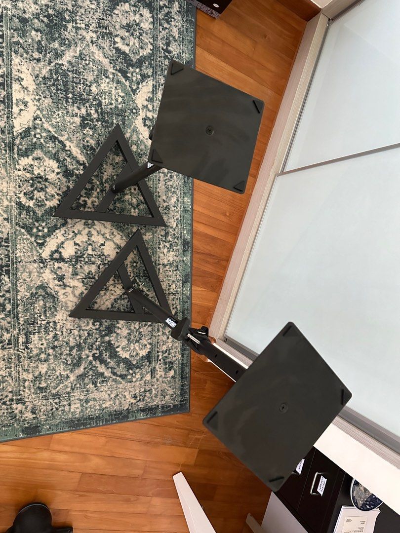 Samson MS200 speaker stands, Audio, Other Audio Equipment on Carousell