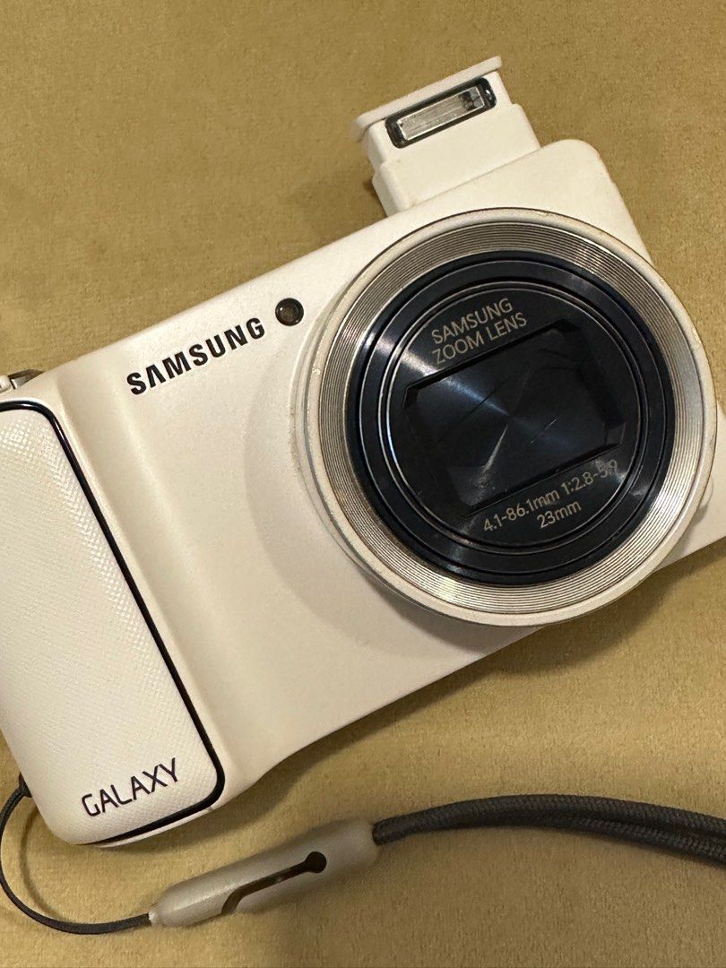 Samsung EKGC100 Touchscreen Camera, Photography, Cameras on Carousell