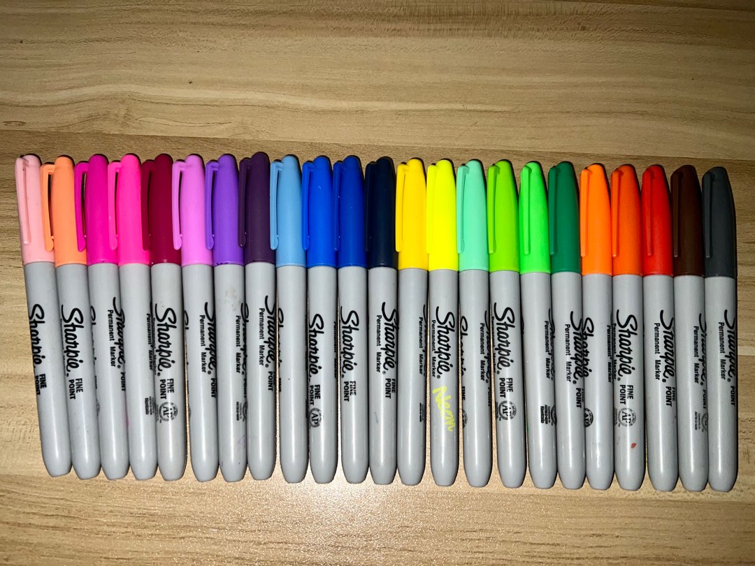 Sharpie assorted permanent markers, Hobbies & Toys, Stationary & Craft ...