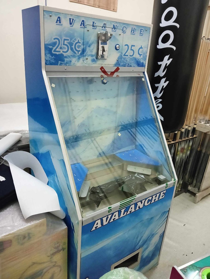 Single Coin pusher arcade games One coin acceptor hopper games, Hobbies ...