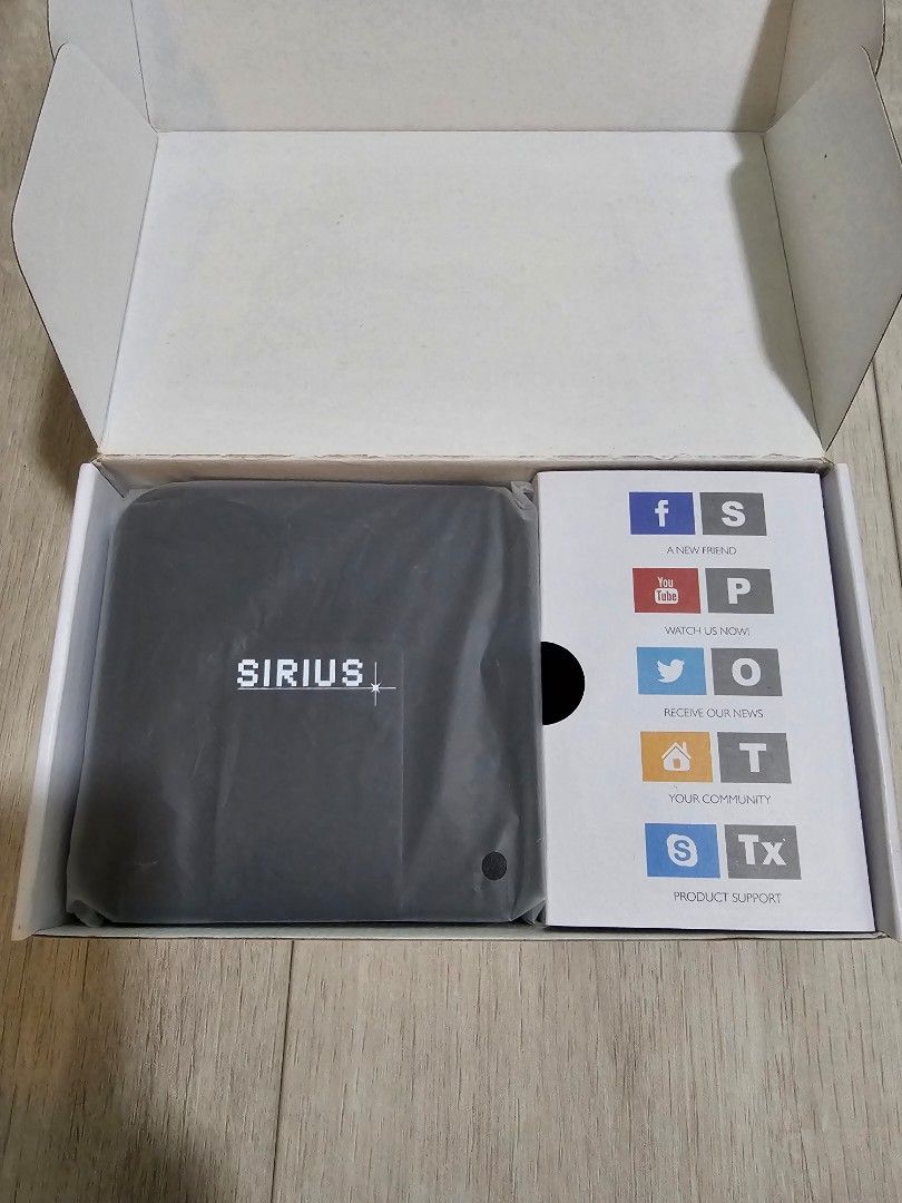 Sirius 4K androidtv SR-D509, TV & Home Appliances, TV & Entertainment ...