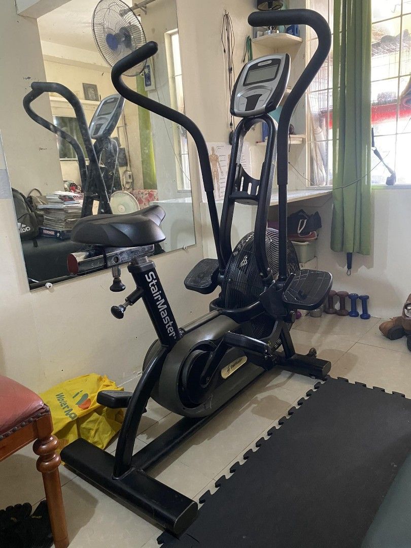 STAIRMASTER AIRBIKE ( HIIT BIKE), Sports Equipment, Exercise & Fitness ...