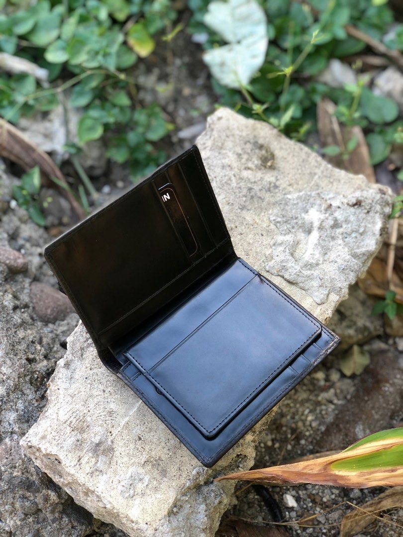 Sting Ray Wallet, Luxury, Bags & Wallets on Carousell