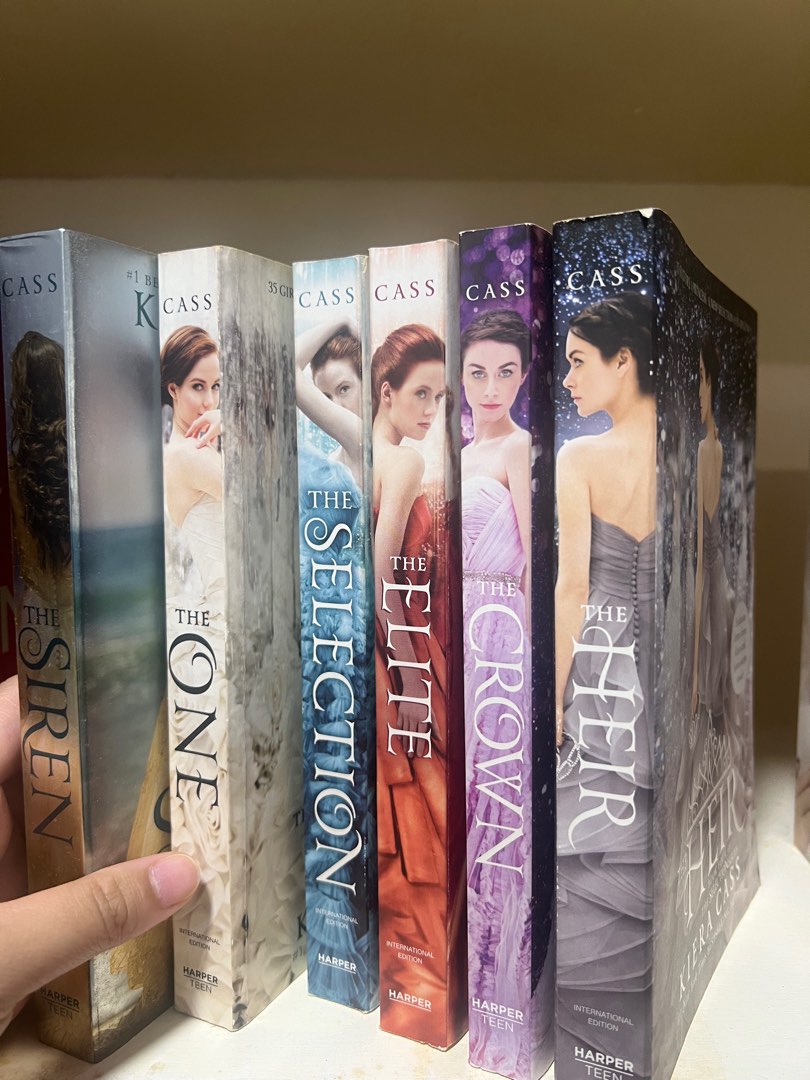 The selection kiera cass set, Hobbies & Toys, Books & Magazines ...