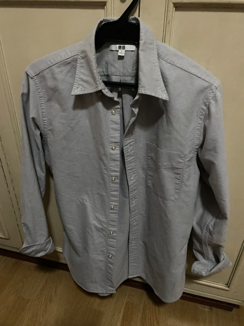 Uniqlo gray long sleeves, Men's Fashion, Tops & Sets, Tshirts & Polo ...