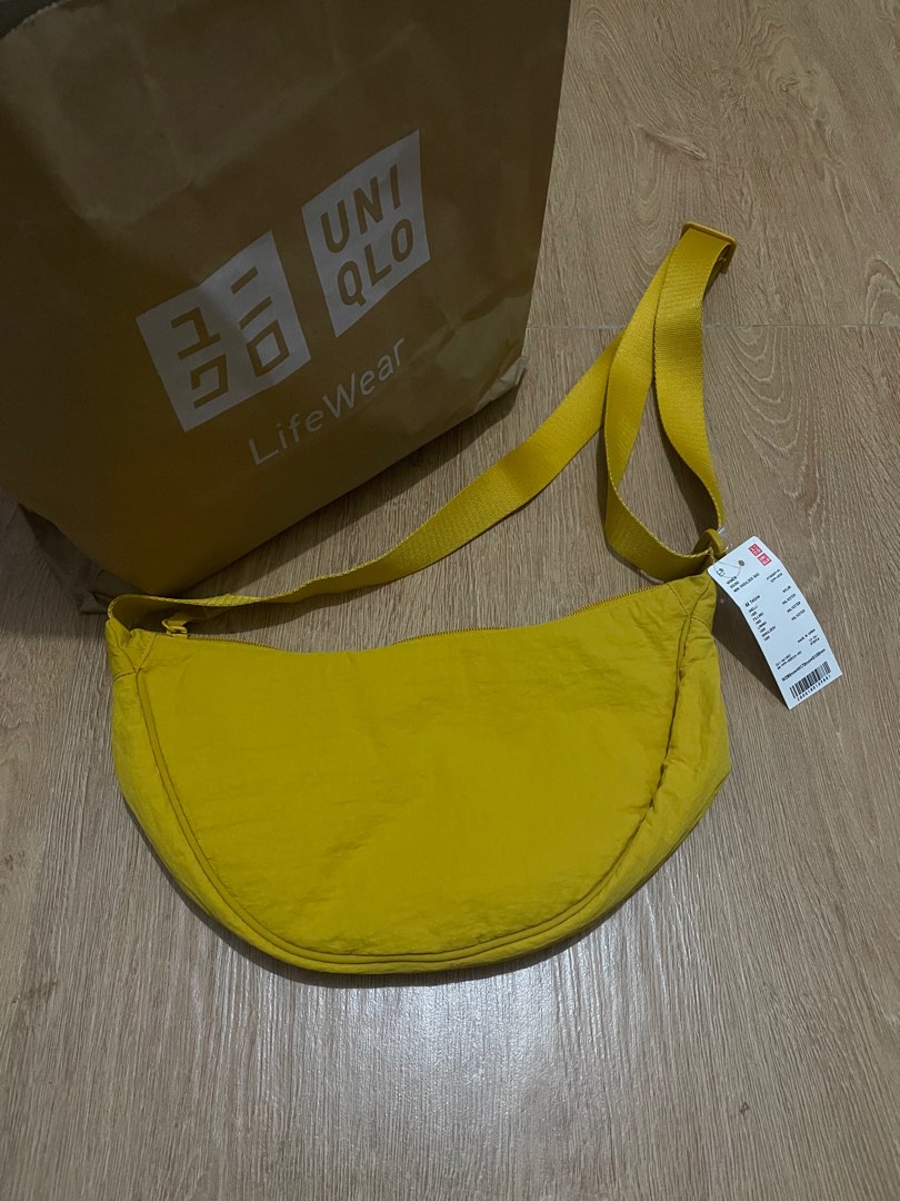 Uniqlo Round Mini Shoulder Dumpling Bag, Women's Fashion, Bags ...