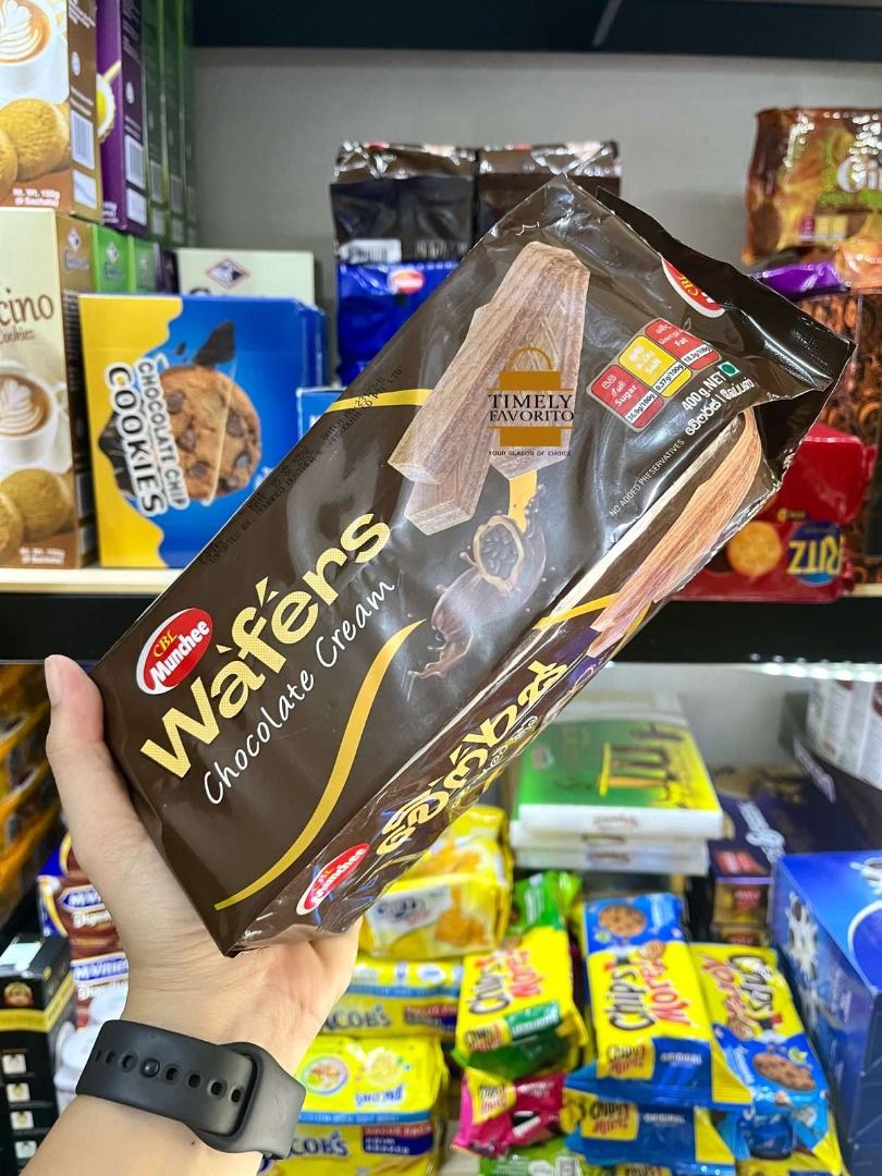 Wafers Chocolate/Vanilla Cream 400g, Food & Drinks, Packaged & Instant ...