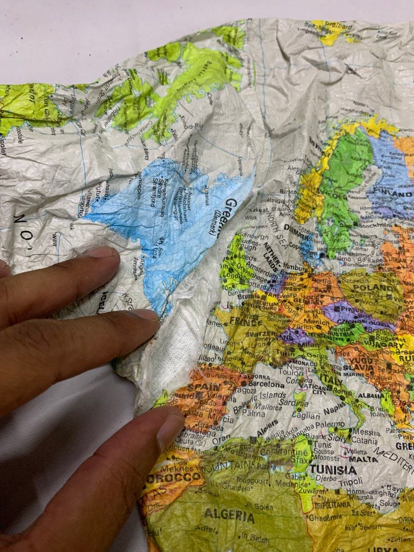 WORLD MAP TYVEK JACKETS WORN BY KURT COBAIN, Men's Fashion, Coats ...