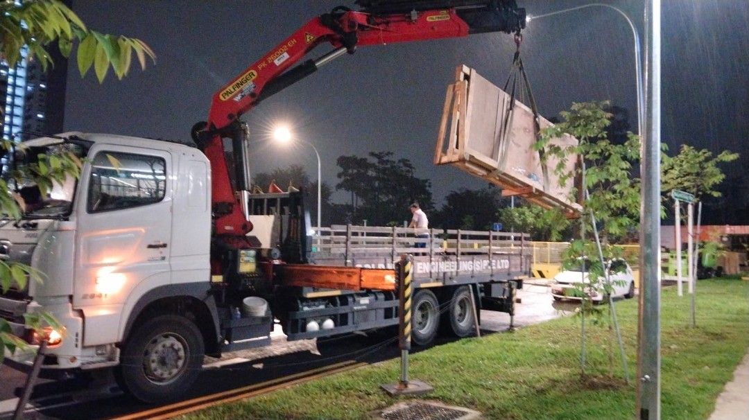 10ft 14ft 24ft lorry Crane lorry move warehouse&office, Home Services, Movers & Delivery, Office ...