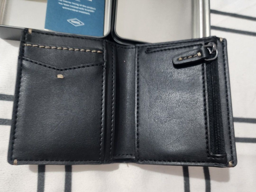 Authentic Fossil Bifold wallet, Men's Fashion, Watches & Accessories ...