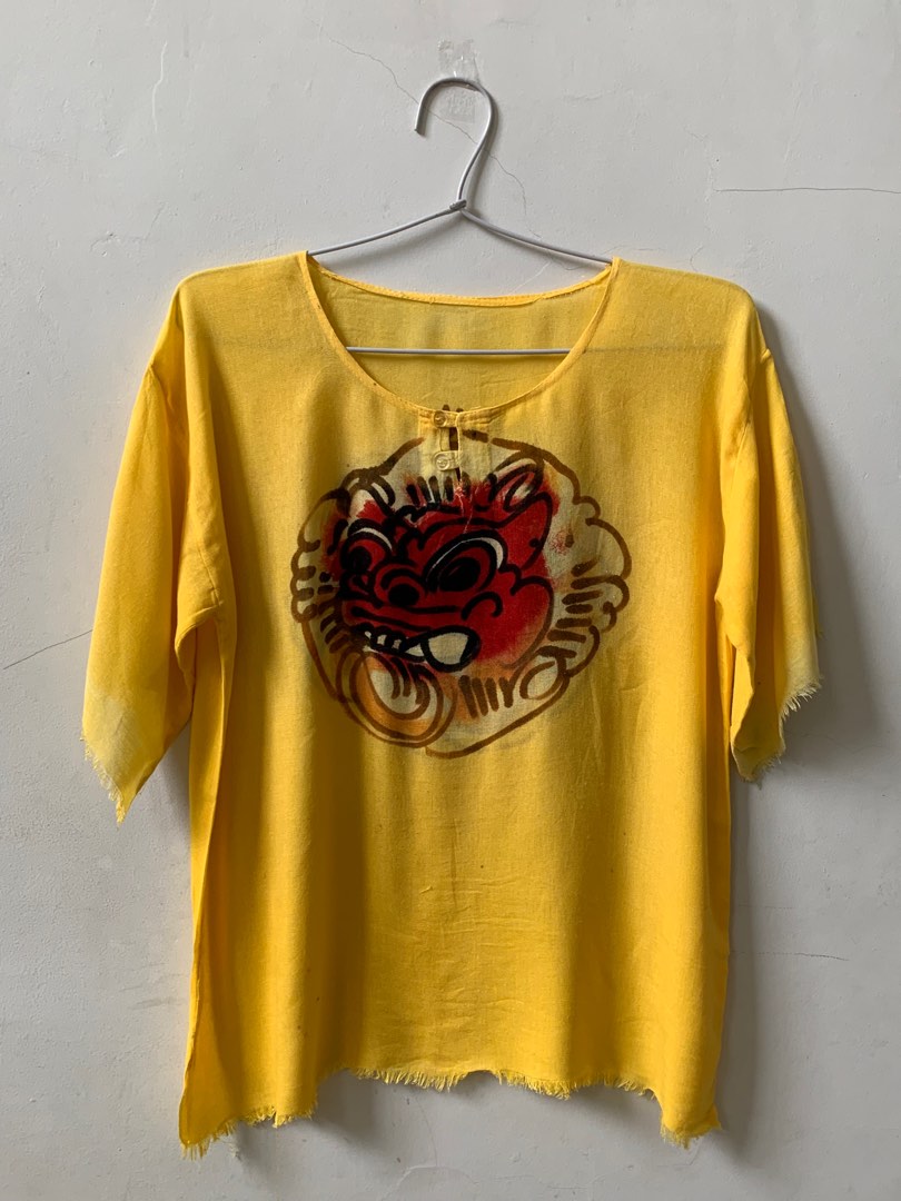 Baju Barong Kuning, Fesyen Wanita, Pakaian Wanita, Atasan di Carousell