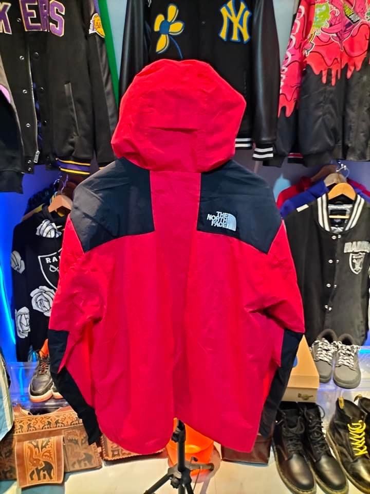 Brandnew The North Face collab Supreme, Men's Fashion, Coats, Jackets ...