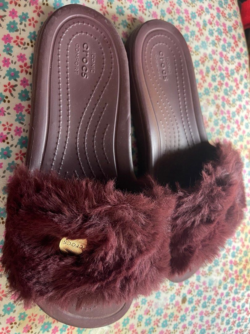 CROCS furry slip on, Women's Fashion, Footwear, Slippers and slides on ...
