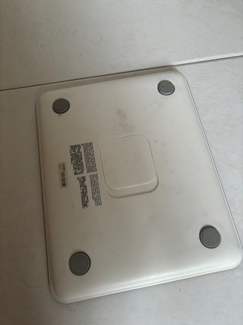 Digital Weighing Scale (Miniso), Health & Nutrition, Health Monitors ...