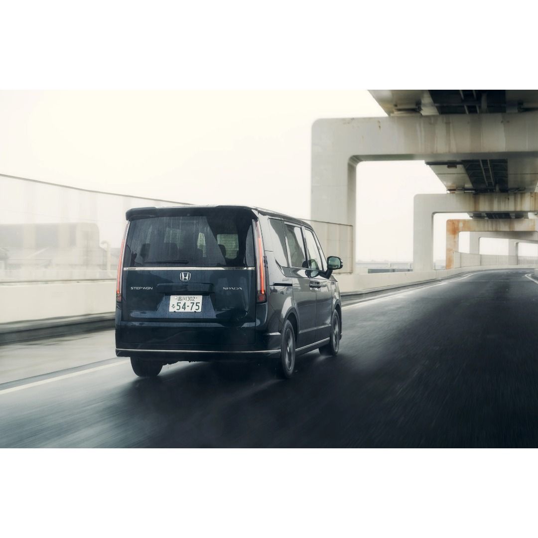 HONDA STEPWAGON SPADA 2.0 HYBRID e:HEV 7 SEATER STEPWGN, Cars, Parallel ...