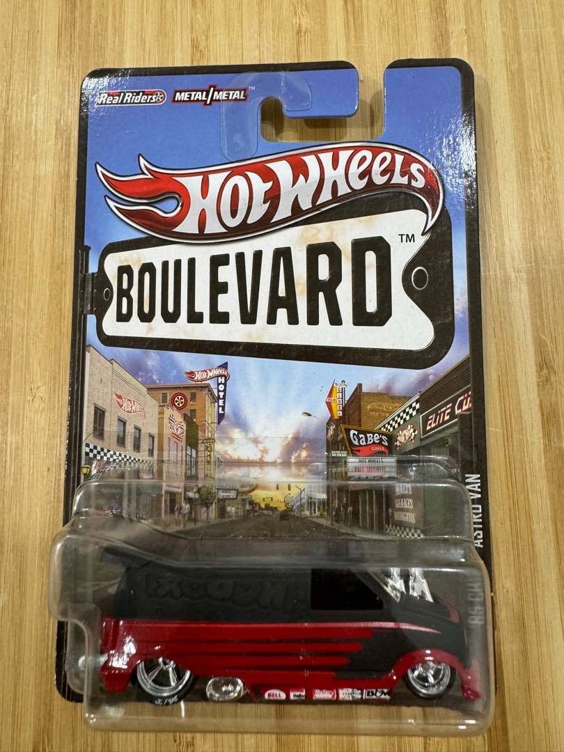 Hotwheels ‘85 Chevy Astro Van, Hobbies & Toys, Toys & Games on Carousell