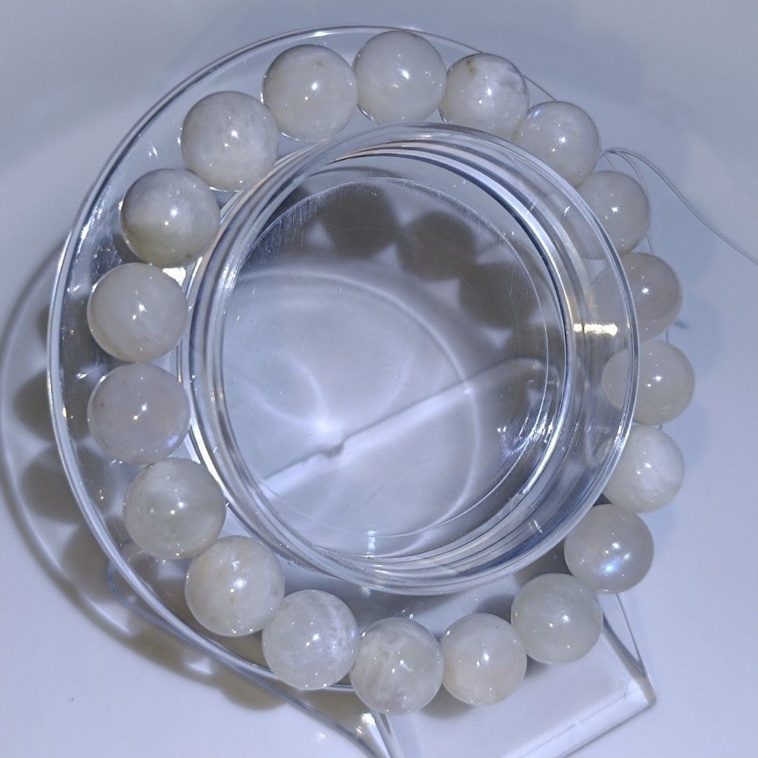 HQ MOONSTONE MILKY WHITE NATURAL STONE CRYSTAL BRACELET, Women's Fashion, Jewelry & Organizers ...