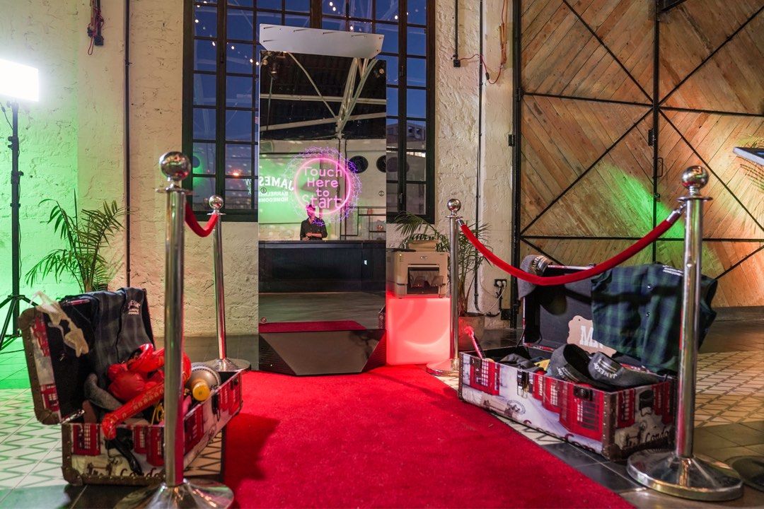 Infinity Mirror Photo Booth, Lifestyle Services, Event & Party Services ...