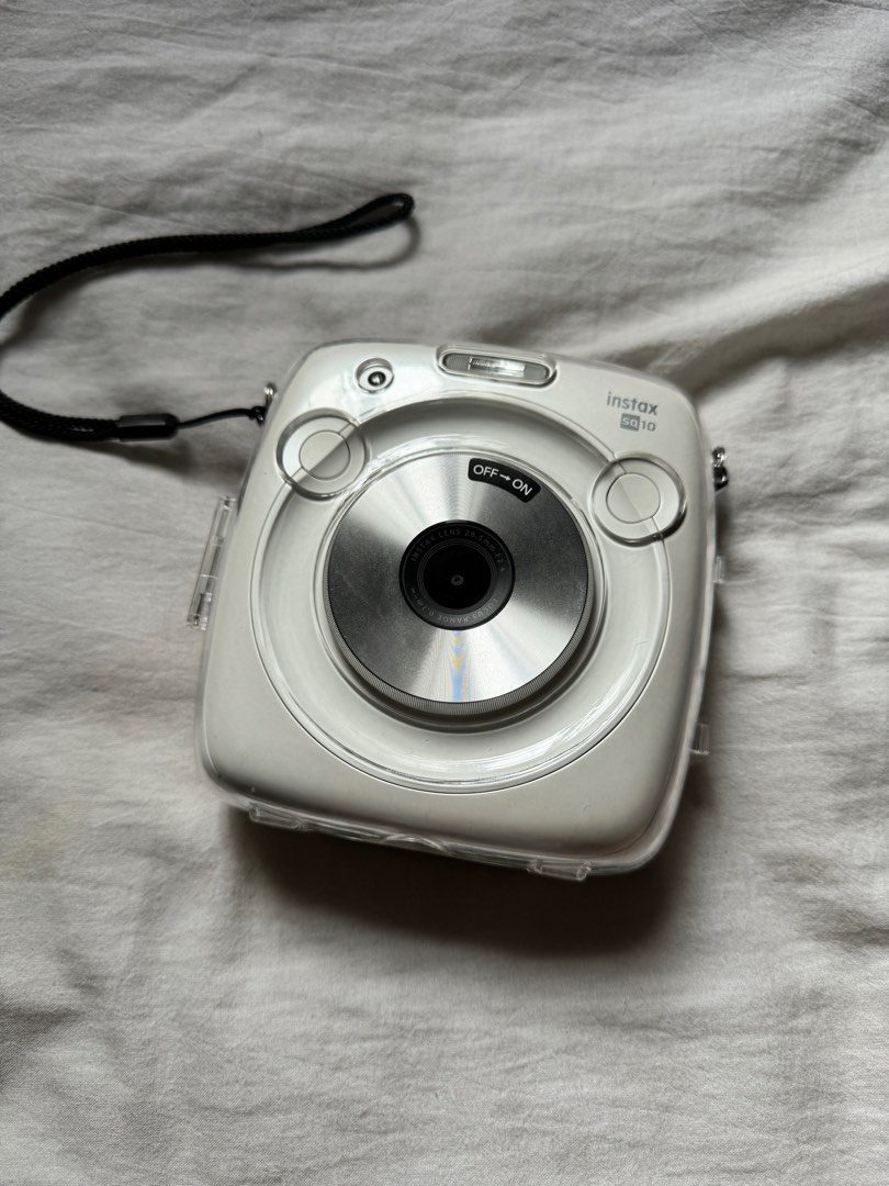 Instax SQ10 white (rare & discontinued), Photography, Cameras on Carousell